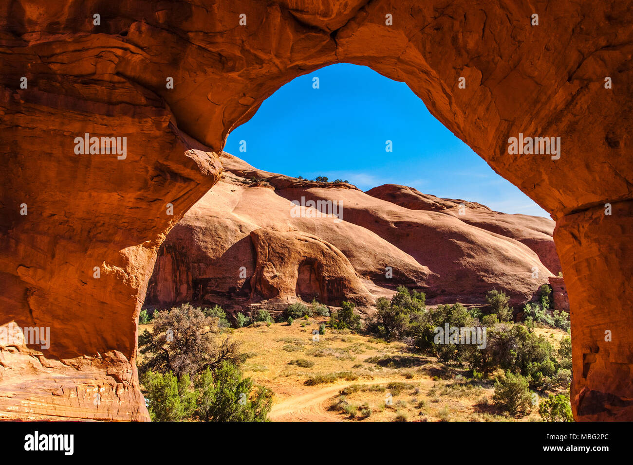 Arizona desert arch hi-res stock photography and images - Alamy