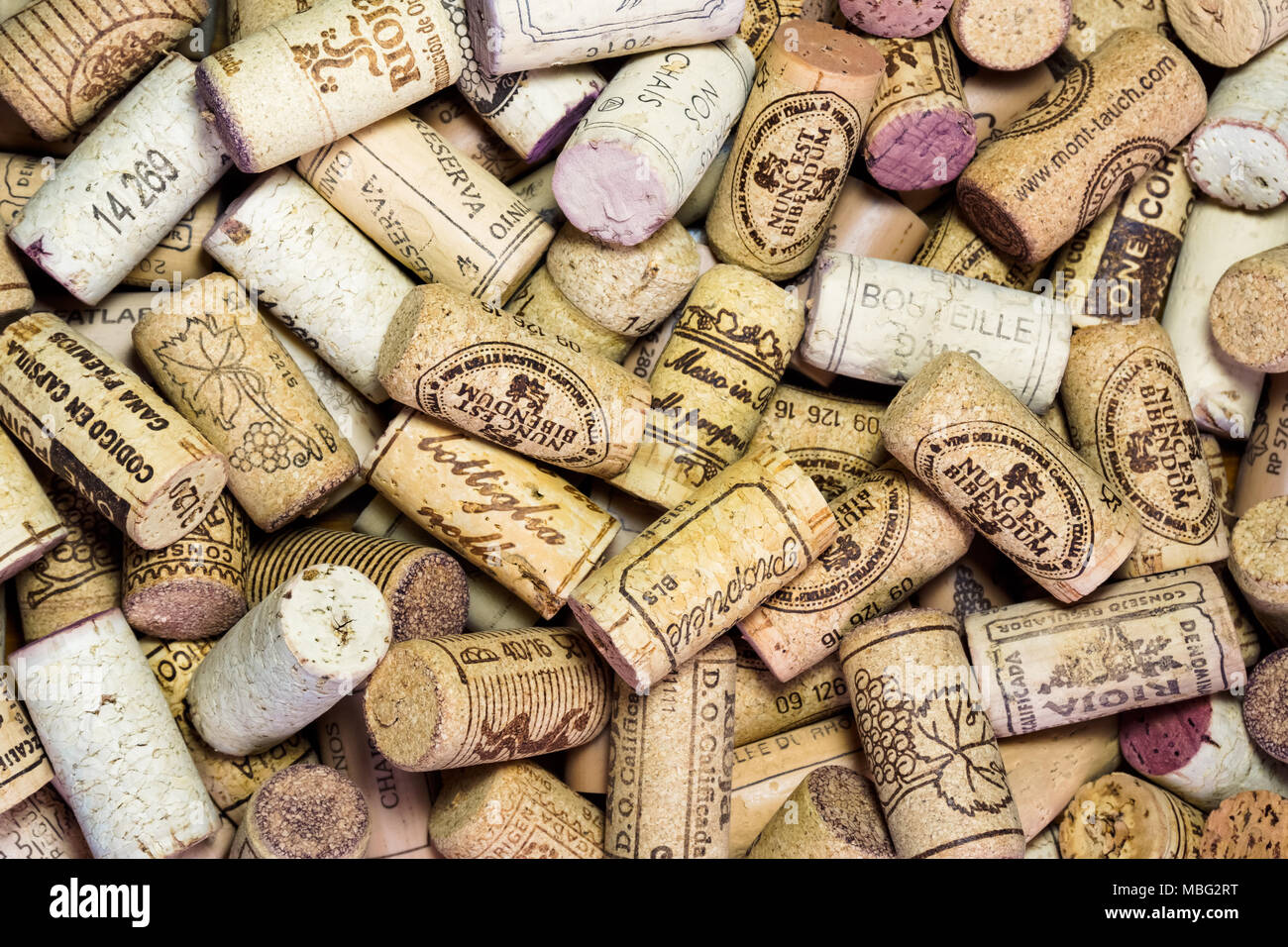 Alcohol cork texture hi-res stock photography and images - Alamy