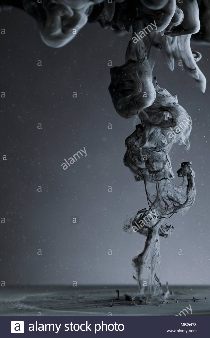 Black liquid hi-res stock photography and images - Alamy