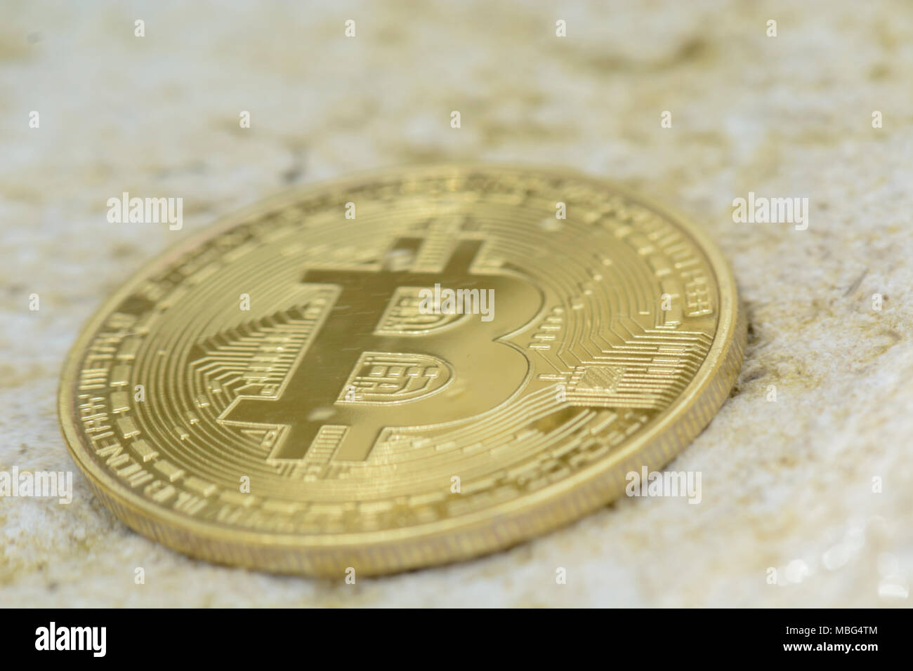 Coin underwater hi-res stock photography and images - Alamy