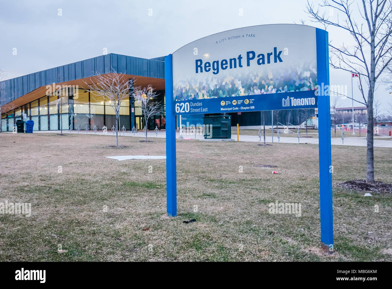 regent park toronto neighborhood Stock Photo - Alamy