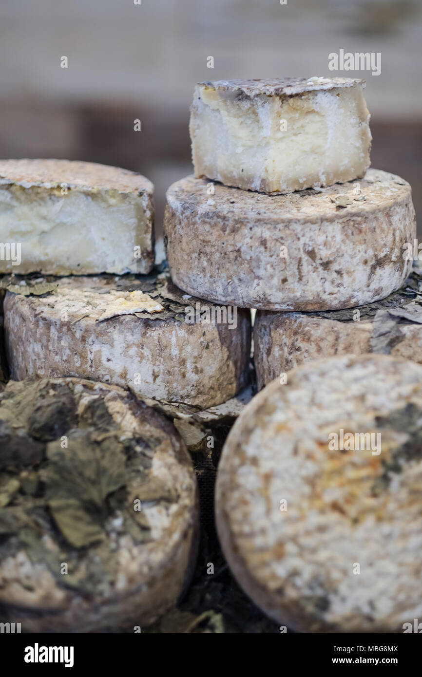 Cheese display grocery store hi-res stock photography and images - Alamy