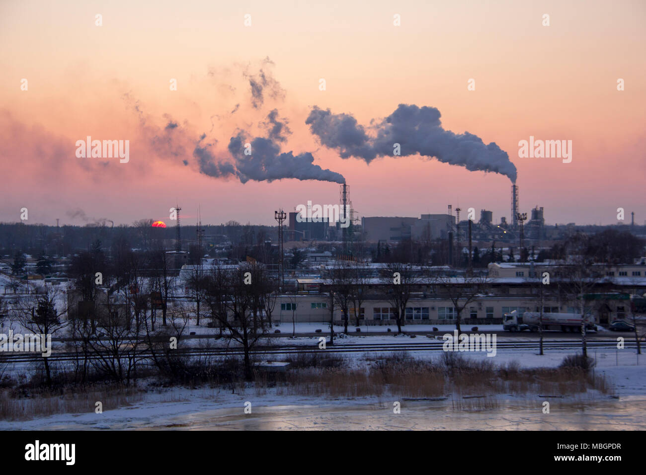 Poor environment hi-res stock photography and images - Alamy