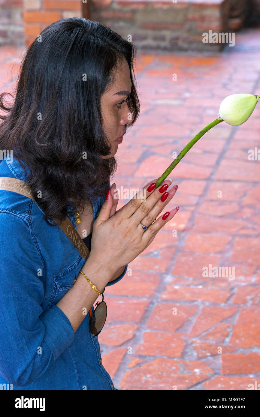 Individual prayer hi-res stock photography and images - Alamy