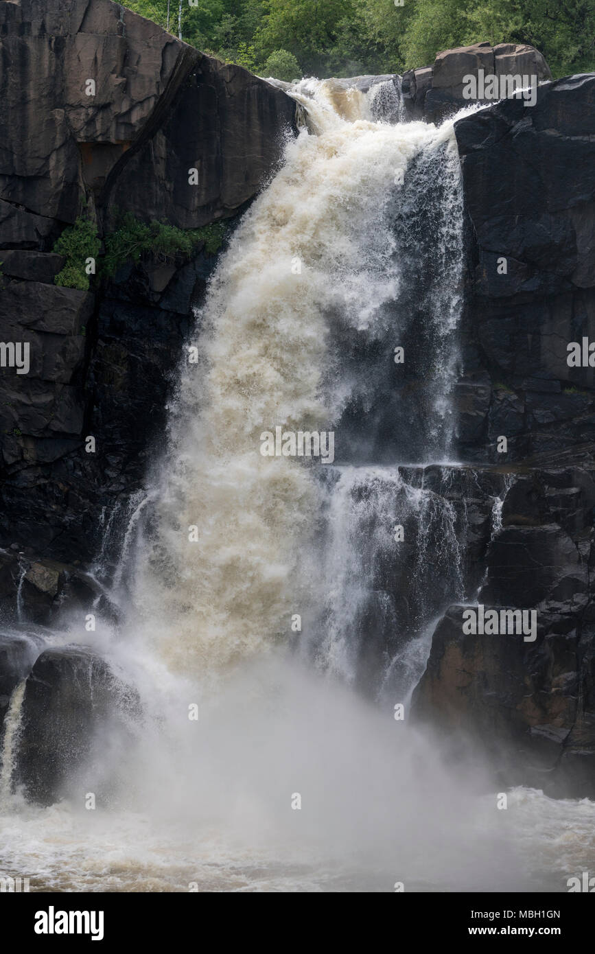 The High Falls of the Pigeon River in Grand Portage State Park in ...