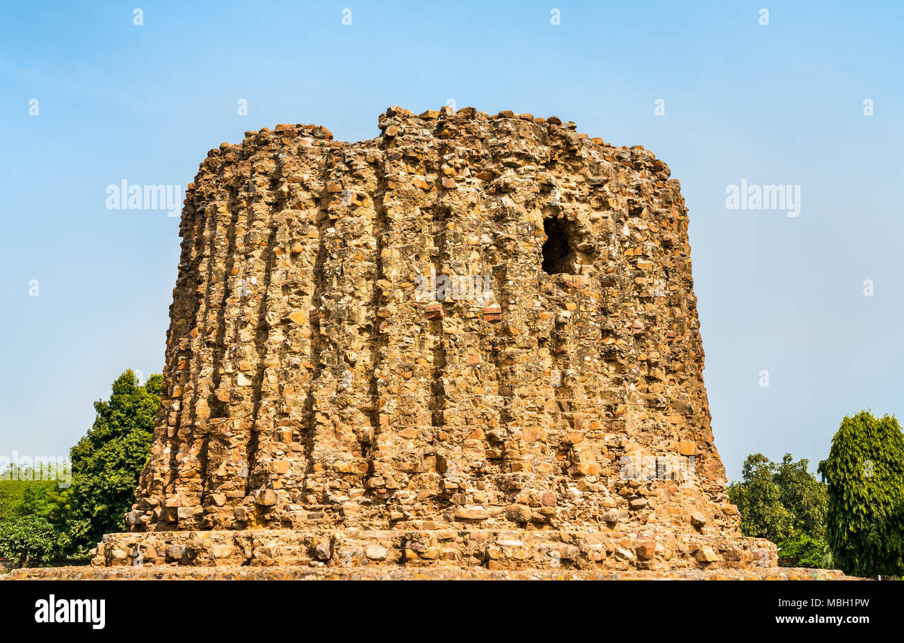 Alai Minar, an uncompleted minaret at the Qutb complex in Delhi, India ...