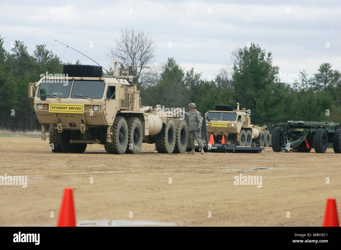Heavy expanded mobility tactical truck hemtt hi-res stock photography ...