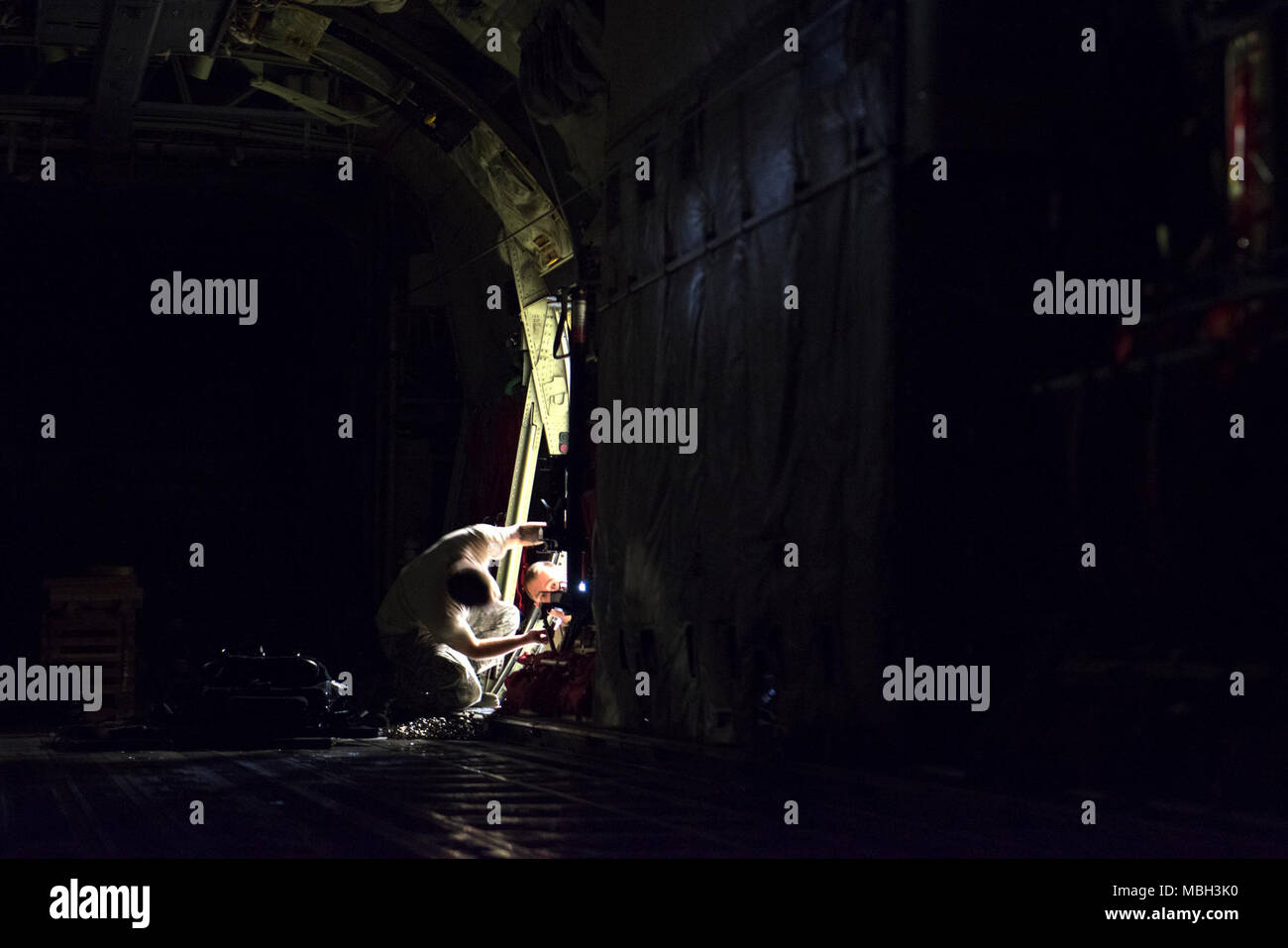 86th aircraft maintenance squadron hi-res stock photography and images ...