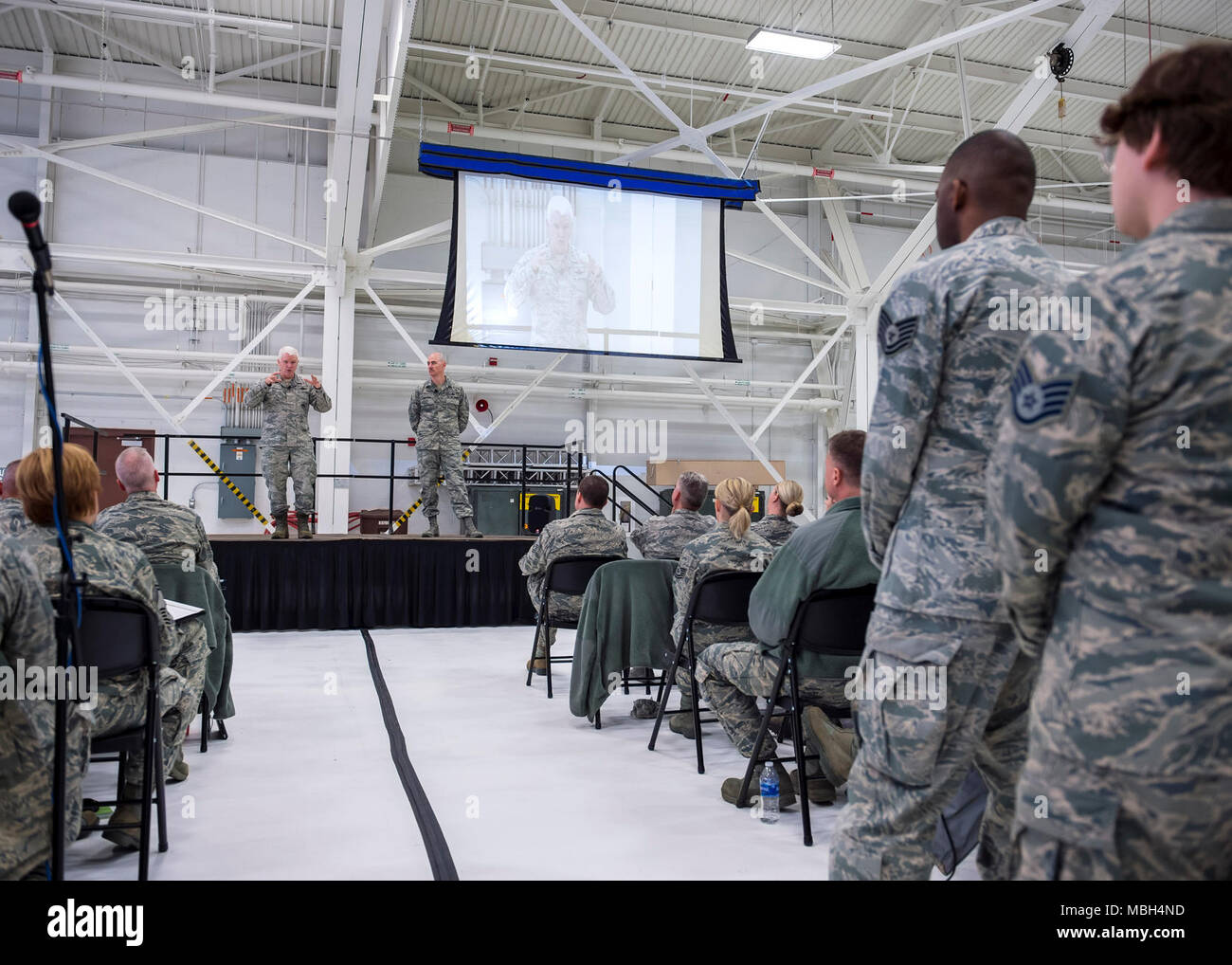 133 airlift wing hi-res stock photography and images - Alamy