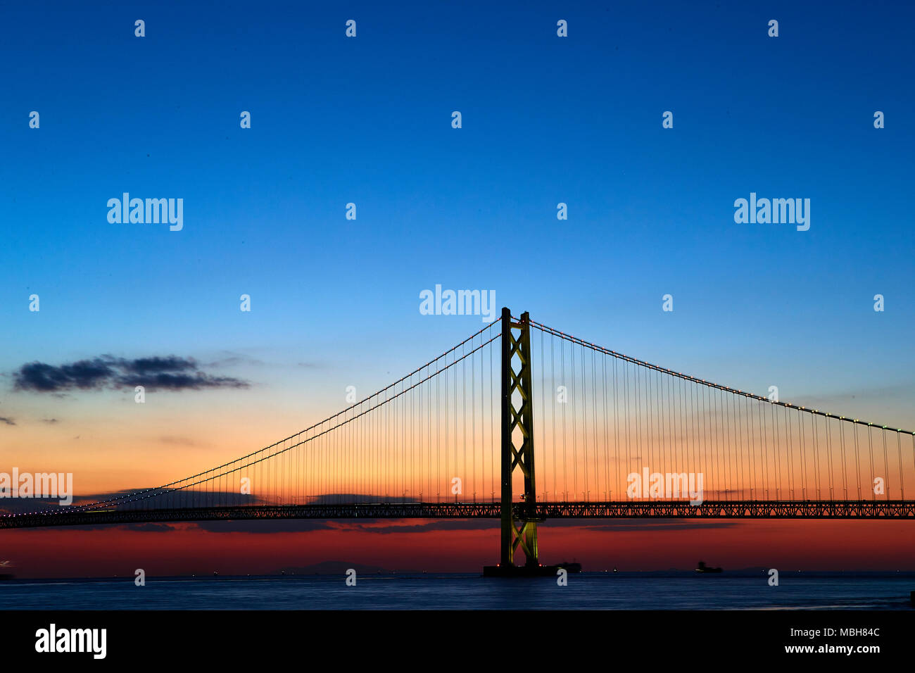 Kobe bridge hi-res stock photography and images - Alamy