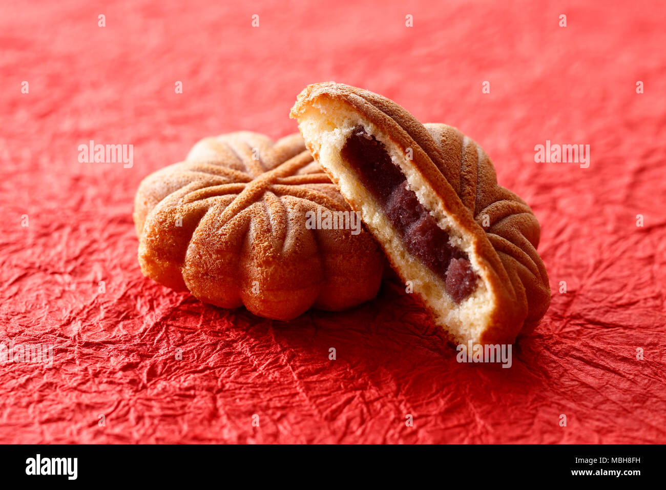 Japanese style sweets hi-res stock photography and images - Alamy