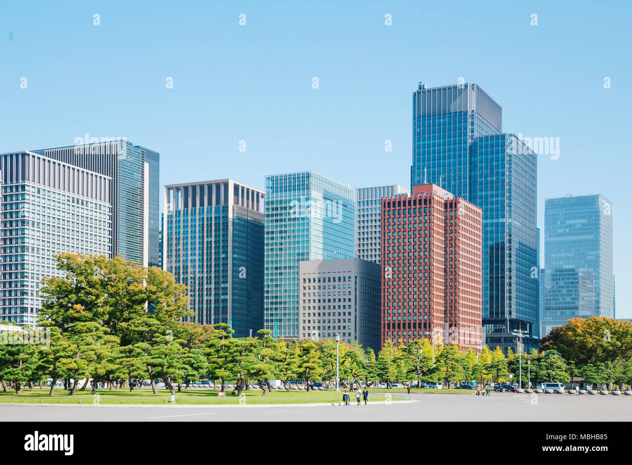 Japan city Tokyo modern building under blue sky Stock Photo - Alamy