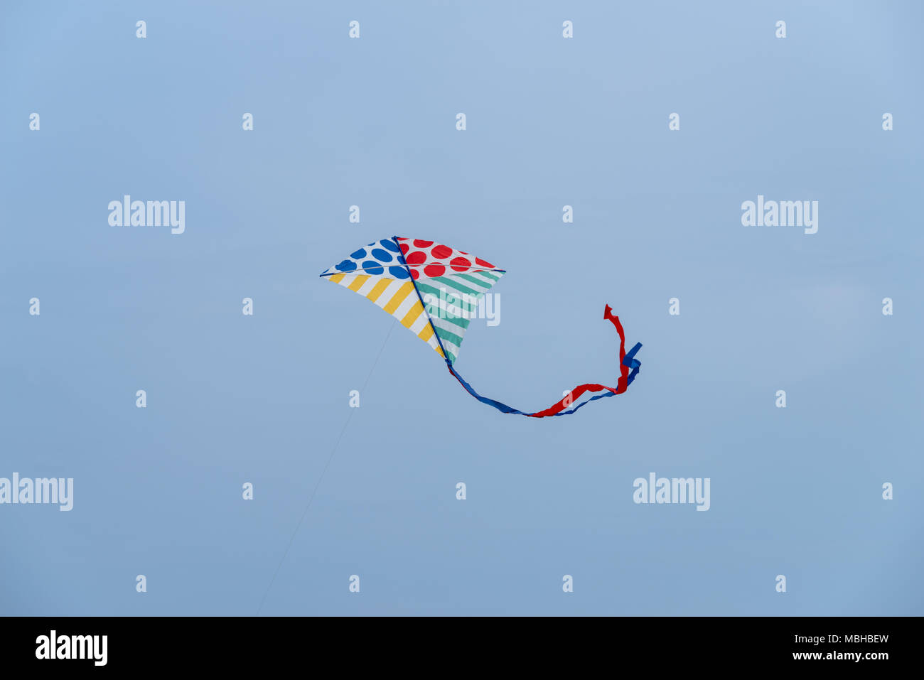 Coloured kite no wind hi-res stock photography and images - Alamy
