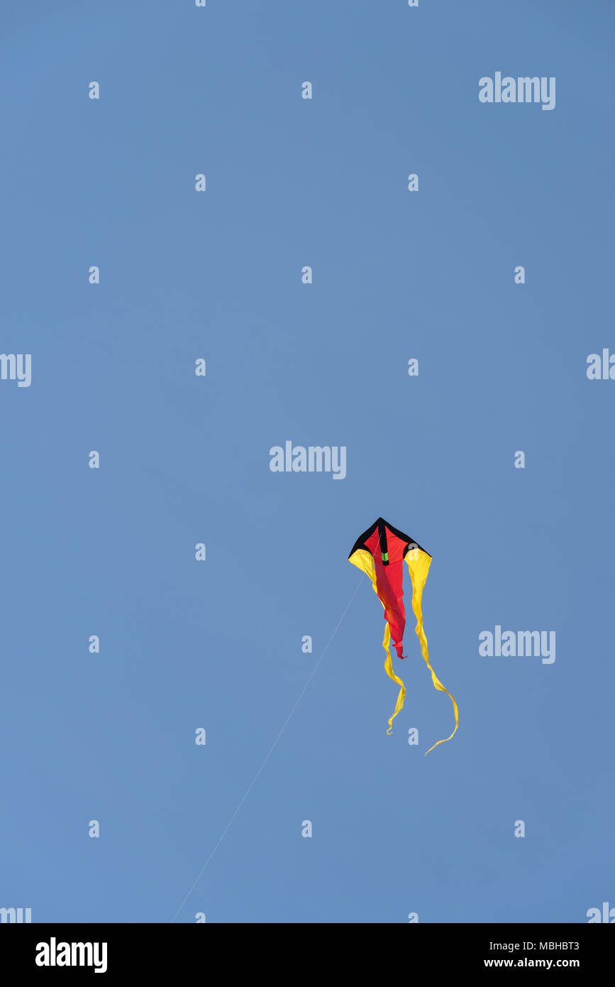 Coloured kite no wind hi-res stock photography and images - Alamy