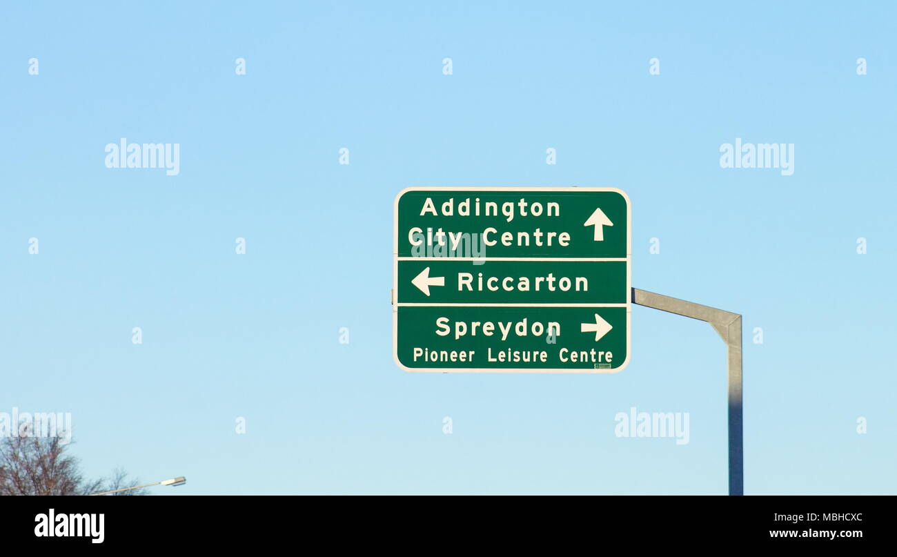 Green new zealand road signage hi-res stock photography and images - Alamy