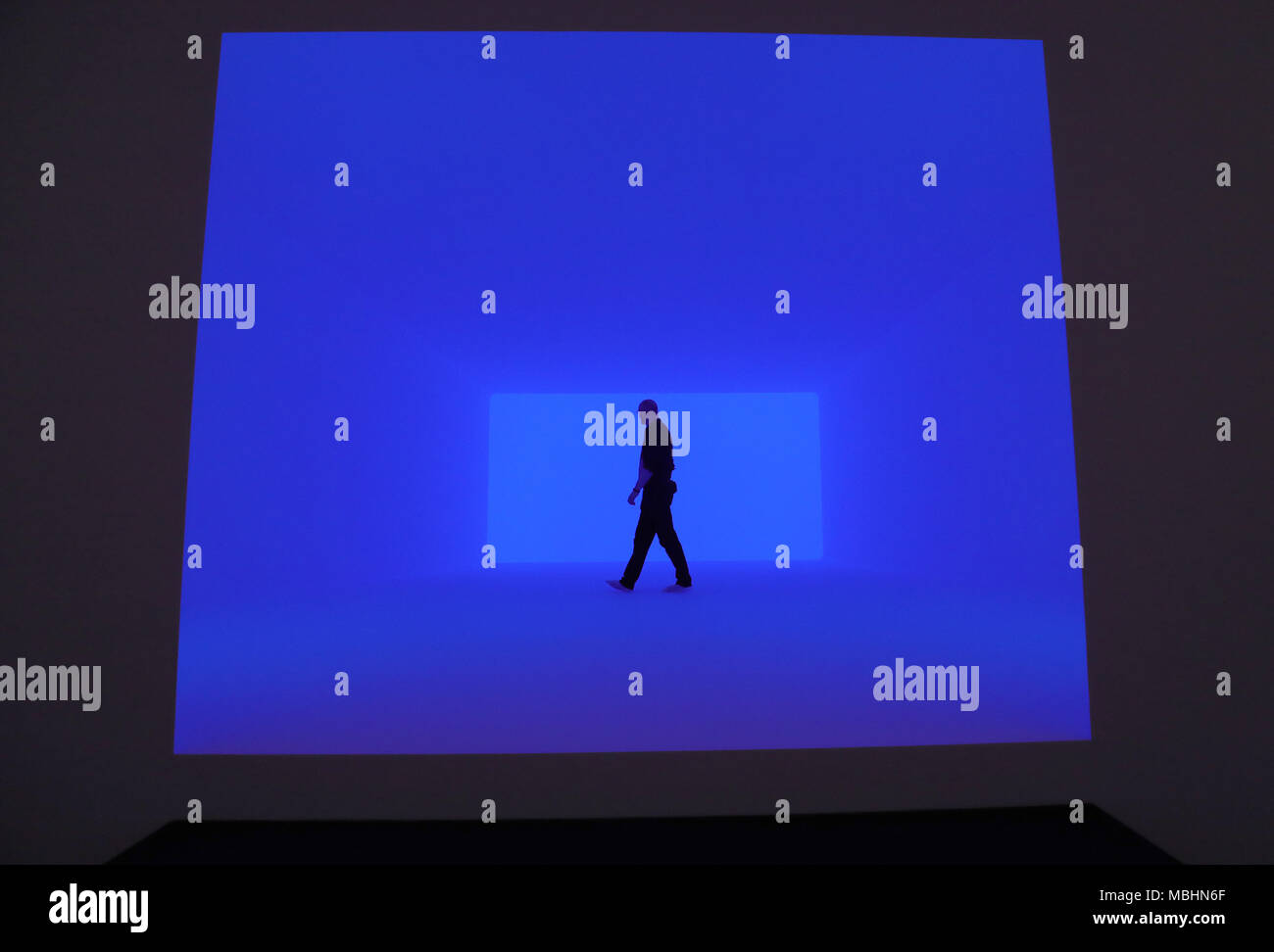 James turrell exhibition hi-res stock photography and images - Alamy