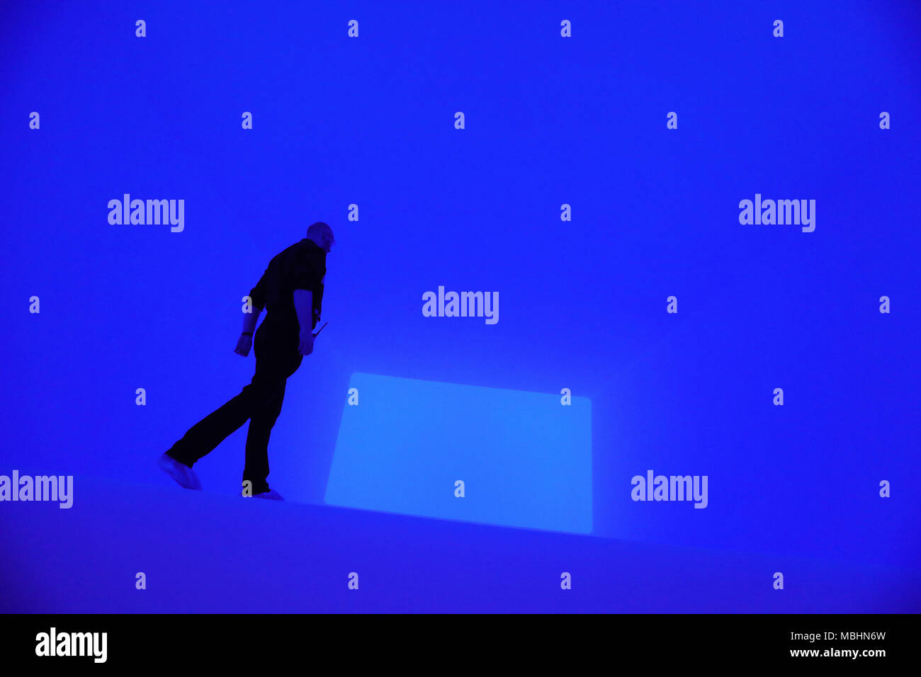 James turrell exhibition hi-res stock photography and images - Alamy