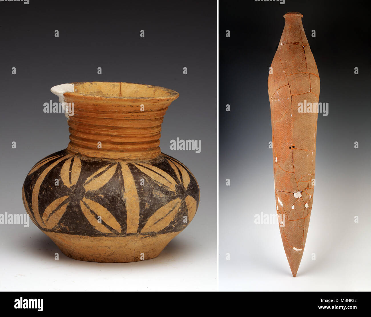 Chinese archaeologists hi-res stock photography and images - Alamy