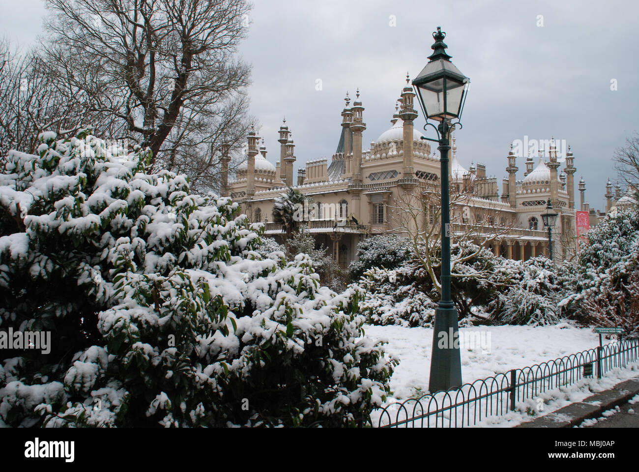 Brighton Pavilion in the snow Stock Photo - Alamy