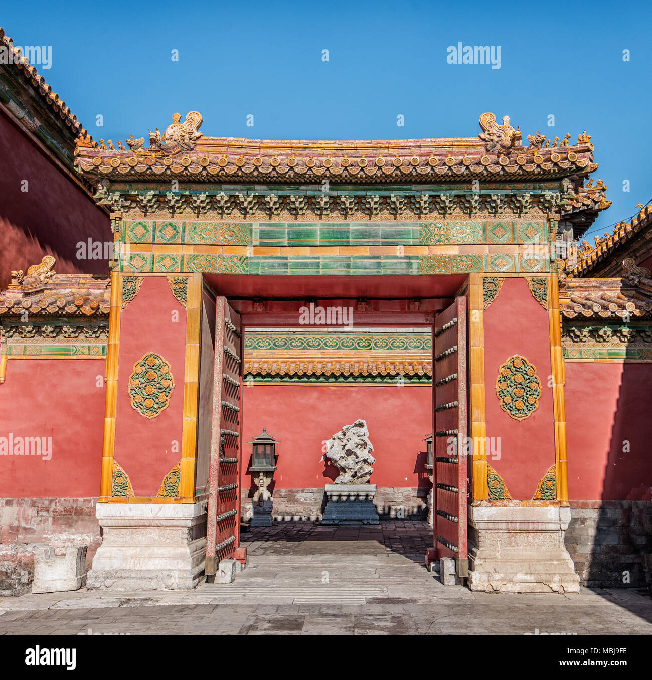 Tourism landscape and forbidden city hi-res stock photography and ...