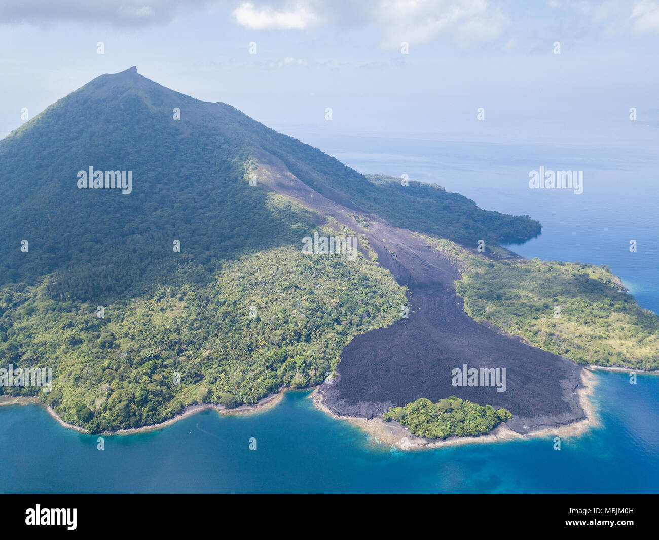 Sea and lava flow hi-res stock photography and images - Alamy