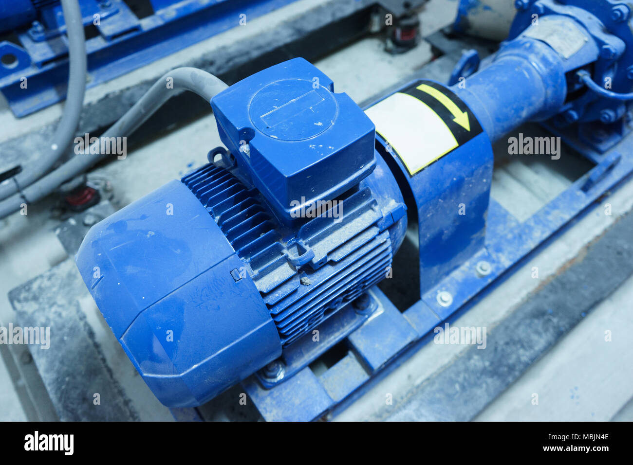 Control room water treatment plant hi-res stock photography and images ...