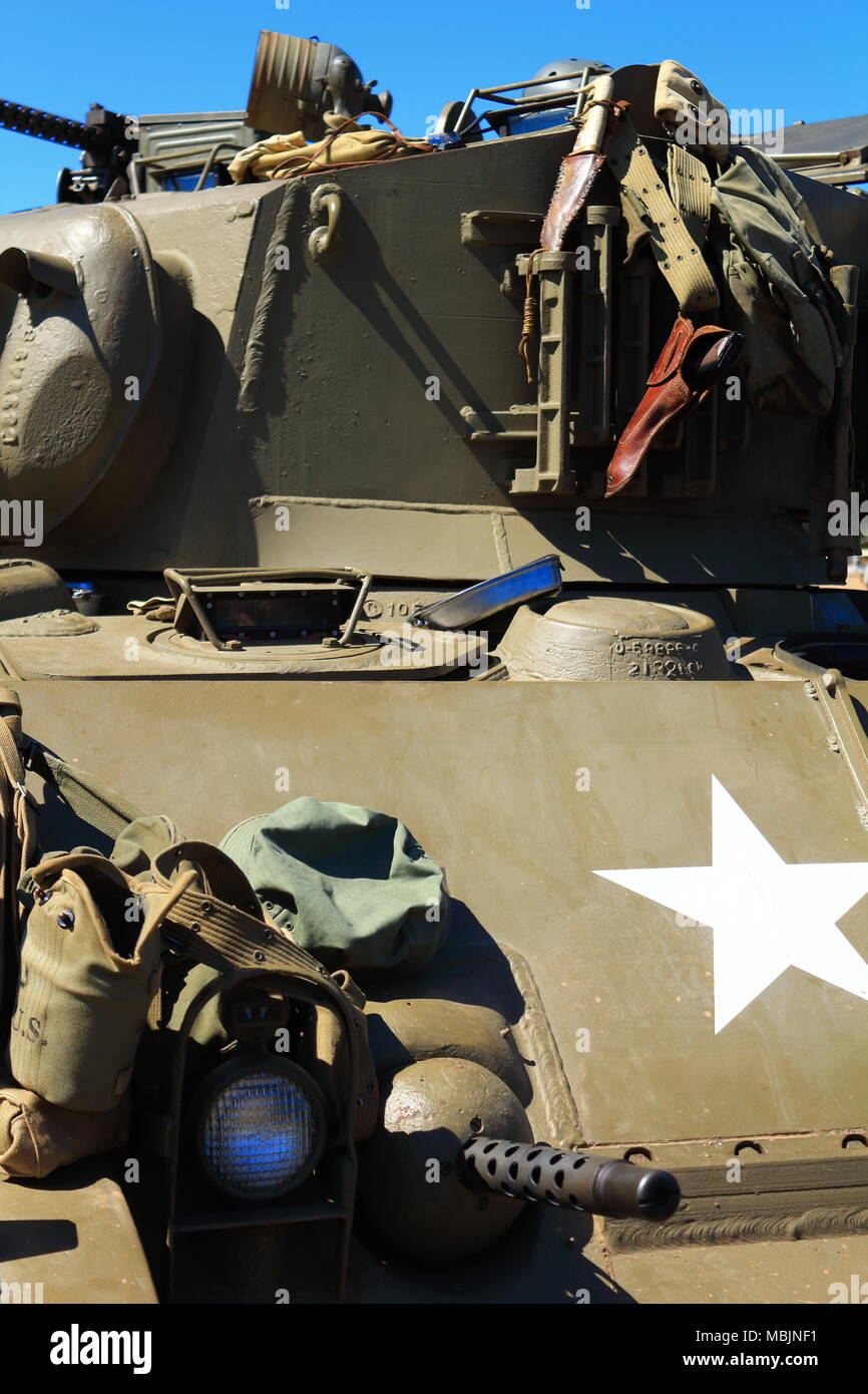 Ww2 sherman tank hi-res stock photography and images - Alamy