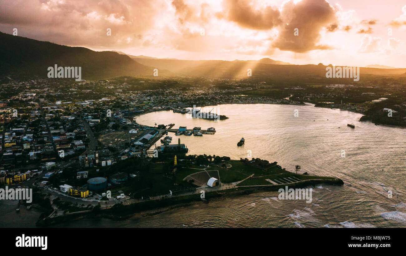 Gold sun sunset sunrise aerial hi-res stock photography and images - Alamy