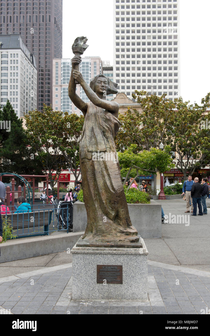 Goddess of democracy hi-res stock photography and images - Alamy