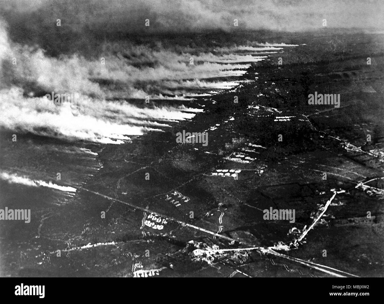 Gas attack hi-res stock photography and images - Alamy
