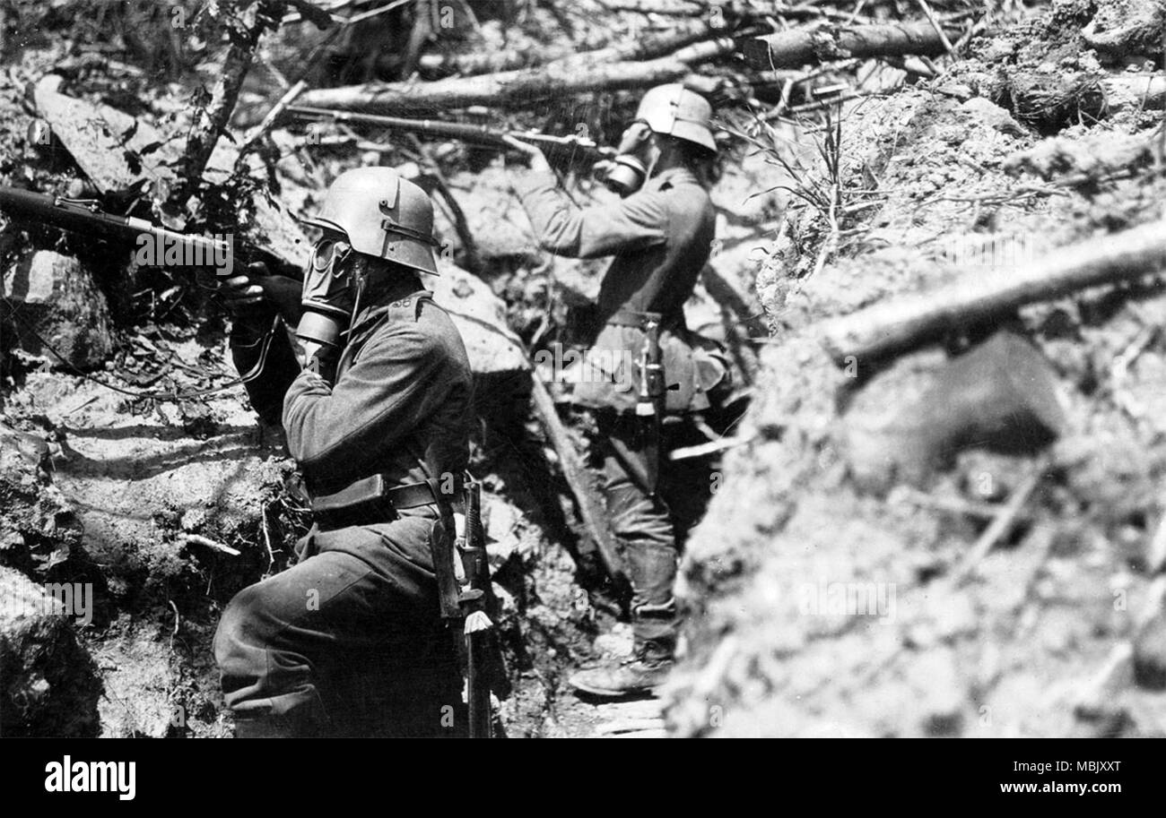 Trenches in wwi hi-res stock photography and images - Alamy