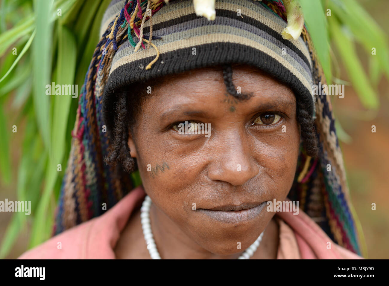Huli Woman High Resolution Stock Photography and Images - Alamy