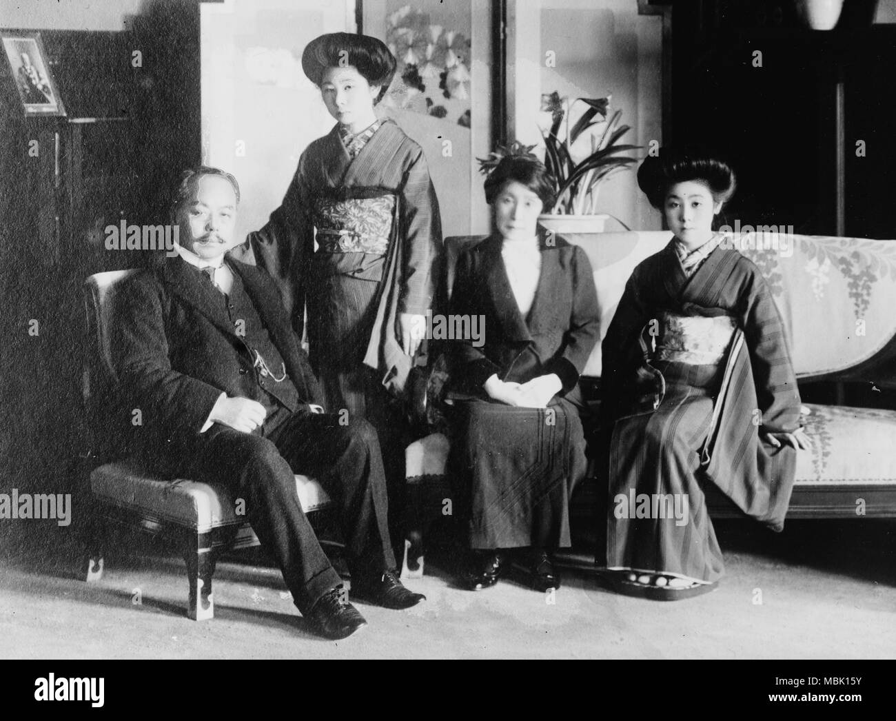 Japanese diplomat Black and White Stock Photos & Images - Alamy