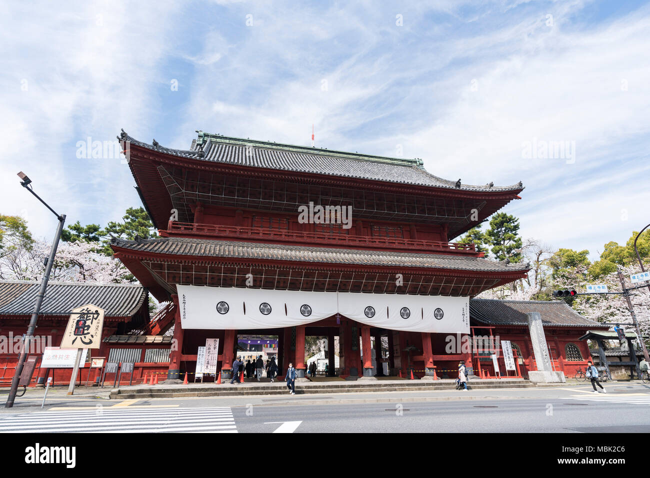 Zojouji temple hi-res stock photography and images - Alamy