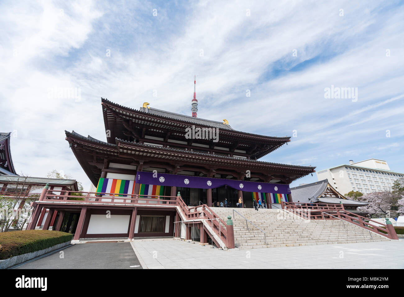 Zojouji temple hi-res stock photography and images - Alamy