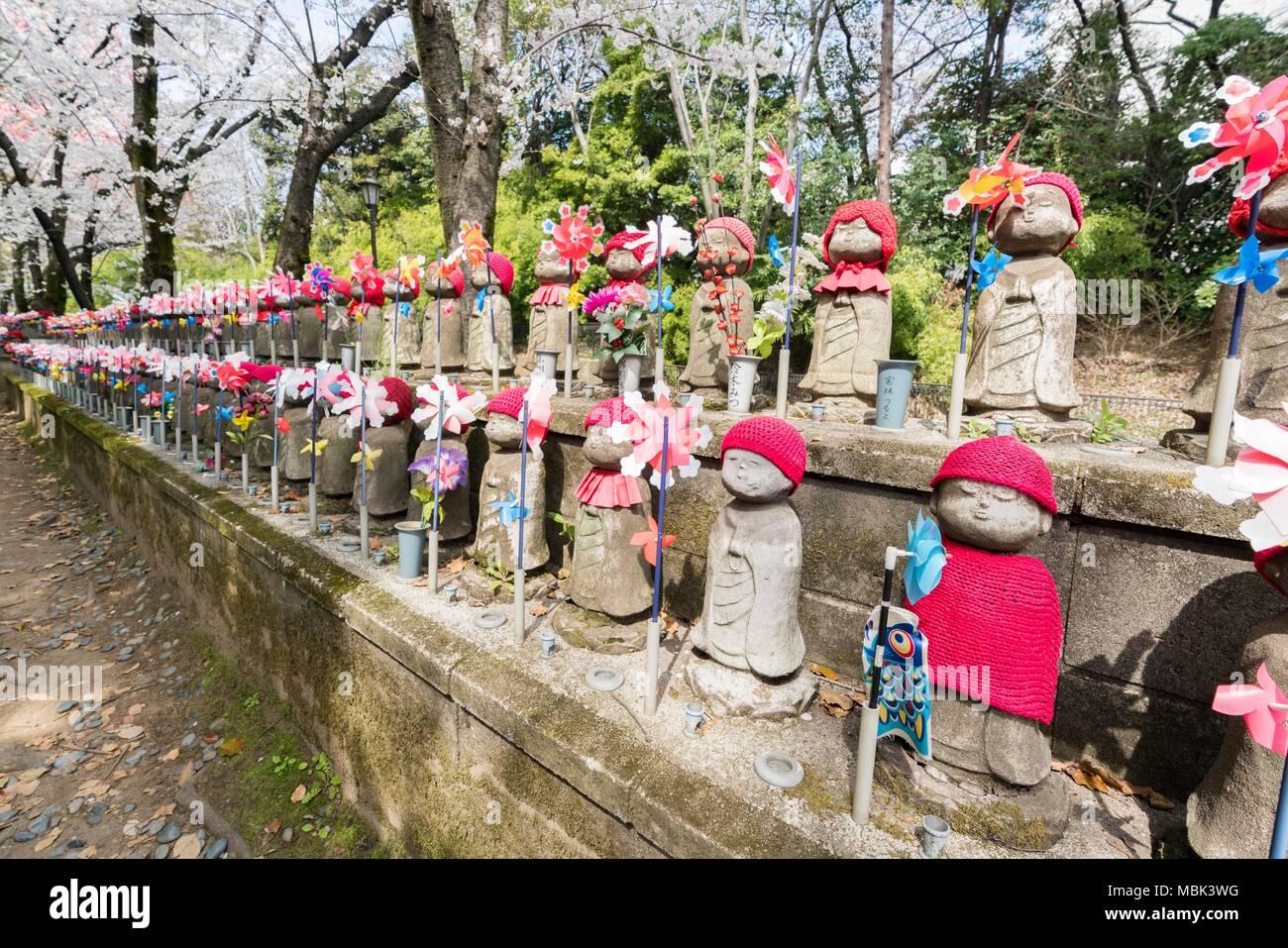 Zojouji temple hi-res stock photography and images - Alamy