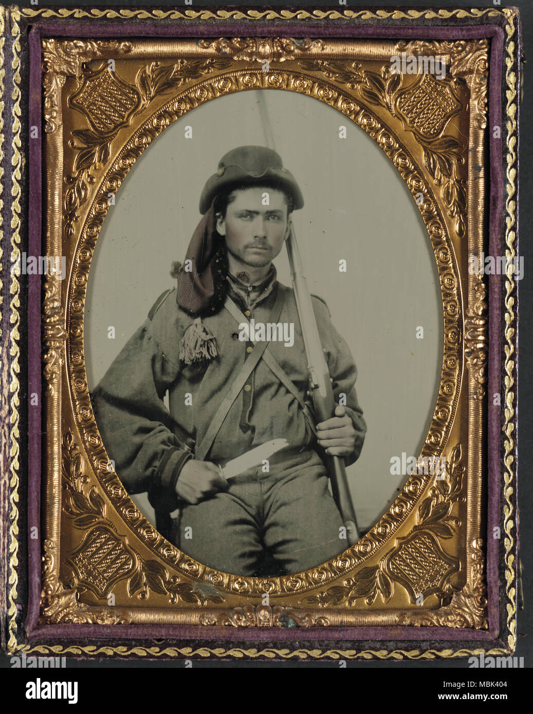 Confederate Infantryman with Musket Stock Photo - Alamy
