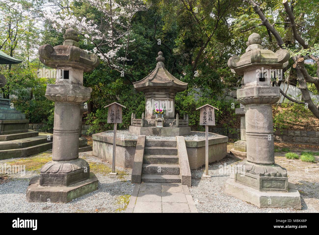 Tokugawa family's grave, Zojoji Temple, Minato-Ku, Tokyo, Japan Stock ...