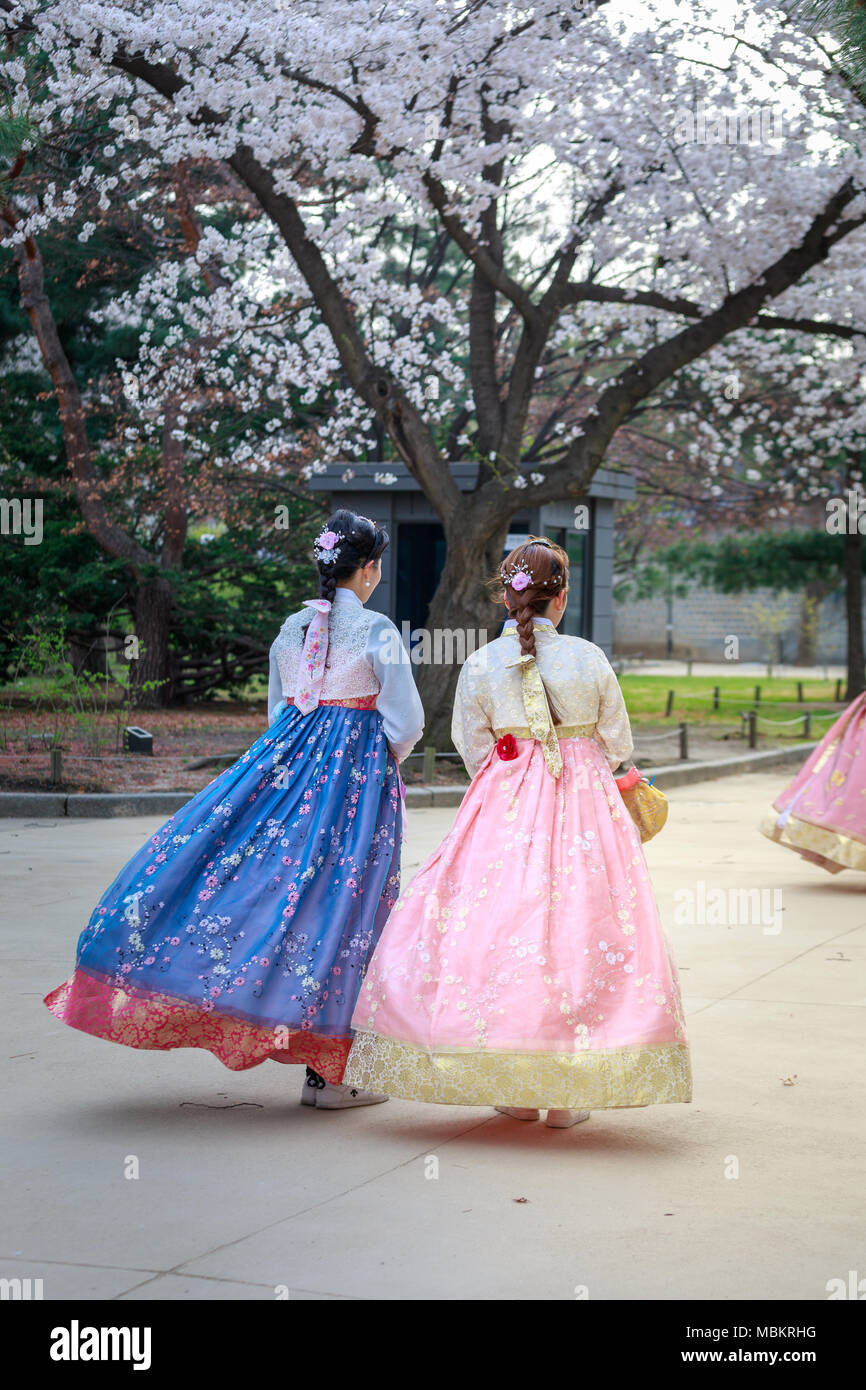 Seoul South Korea Apr 6 2018 Asian Korean Woman Dressed Hanbok In