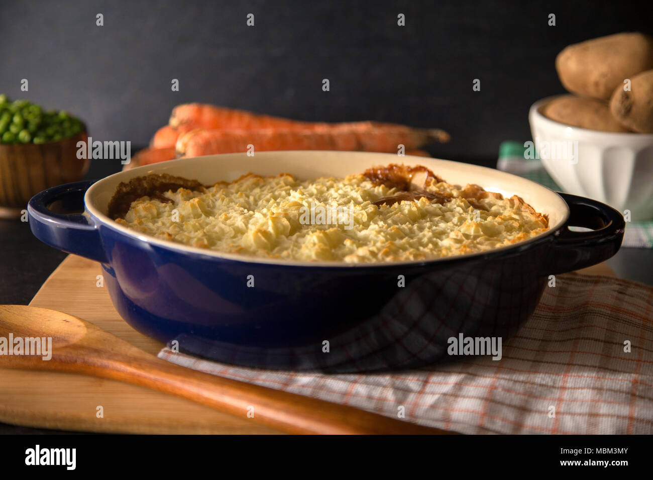 Mashed potatoes hand hi-res stock photography and images - Alamy