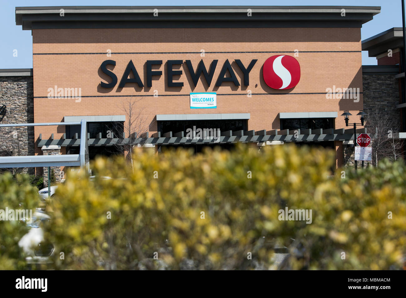 Safeway Supermarket High Resolution Stock Photography and Images - Alamy