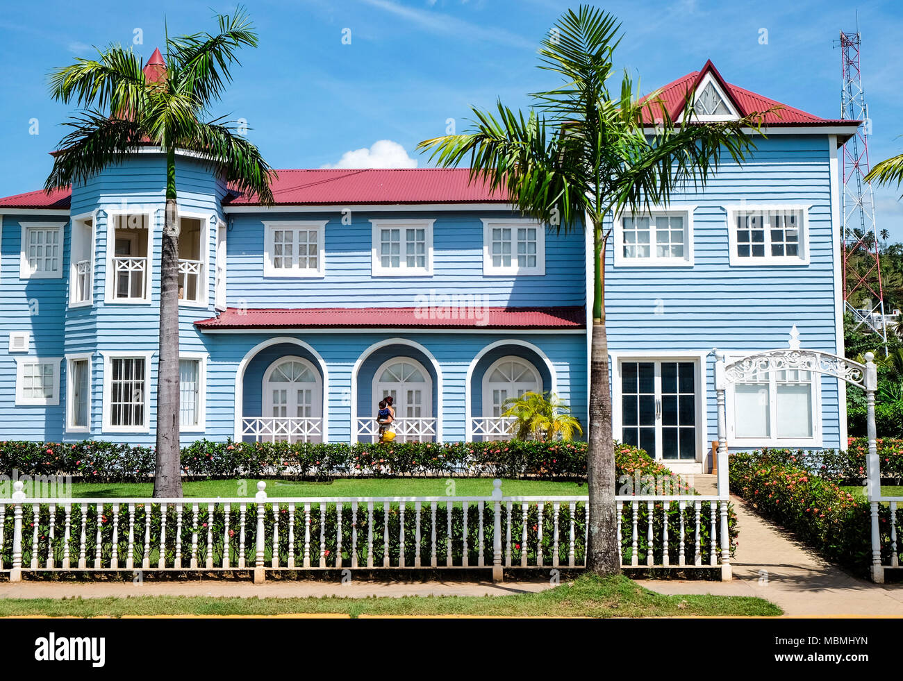 Caribbean house in pastel colors hi-res stock photography and images ...
