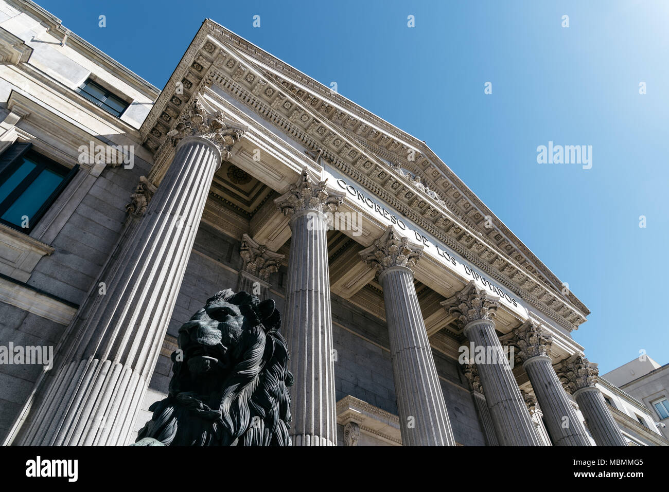 Bronze statues parliament hi-res stock photography and images - Alamy