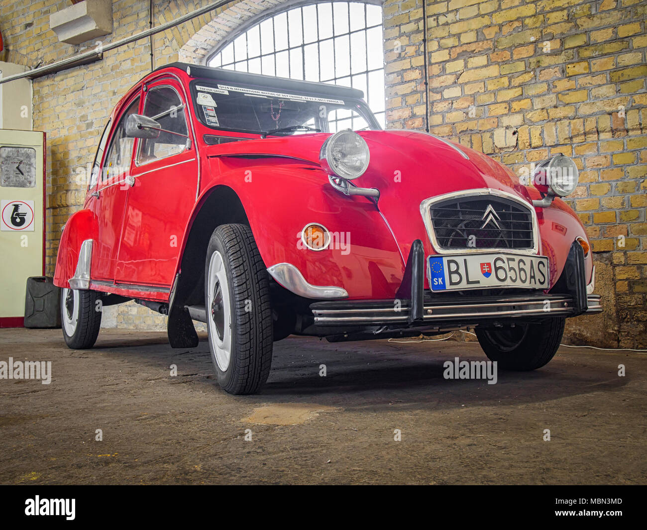 Red citroen 2 cv car hi-res stock photography and images - Alamy