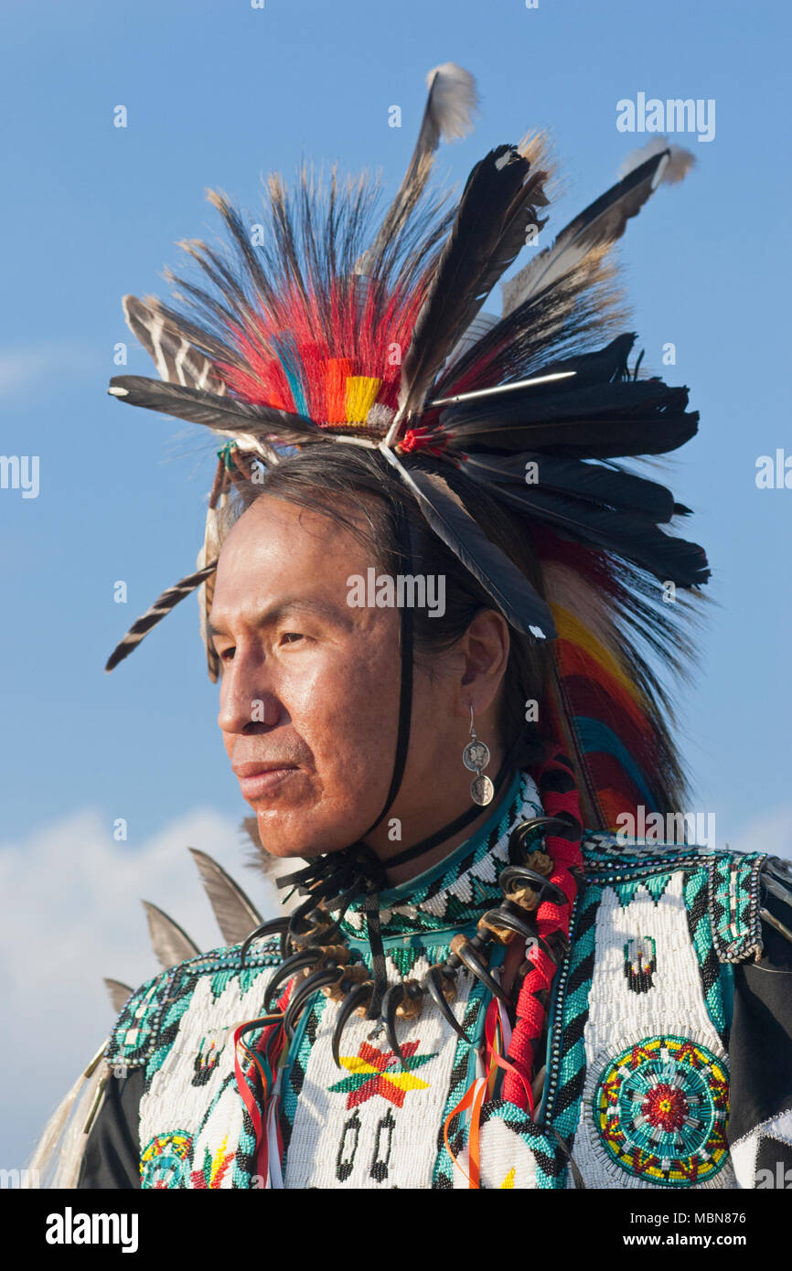 Plains indian warrior hi-res stock photography and images - Alamy