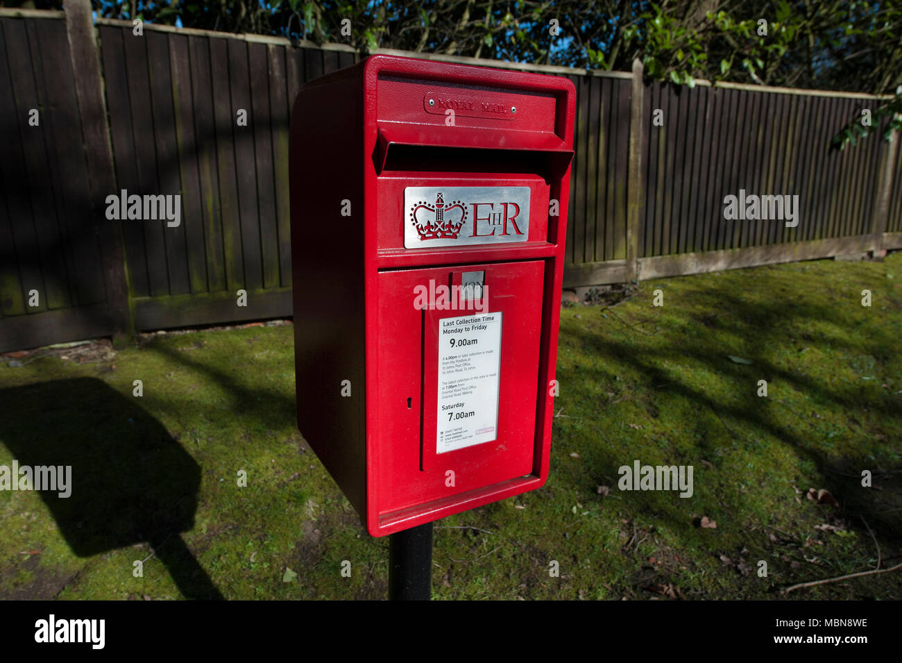 British letter box hi-res stock photography and images - Alamy