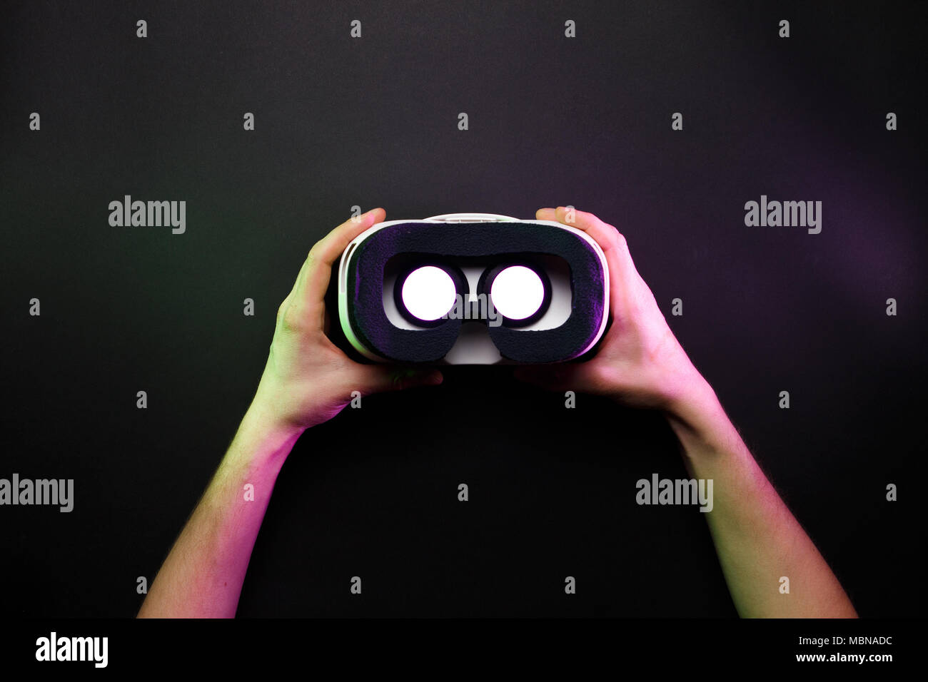 Wareable tech hi-res stock photography and images - Alamy
