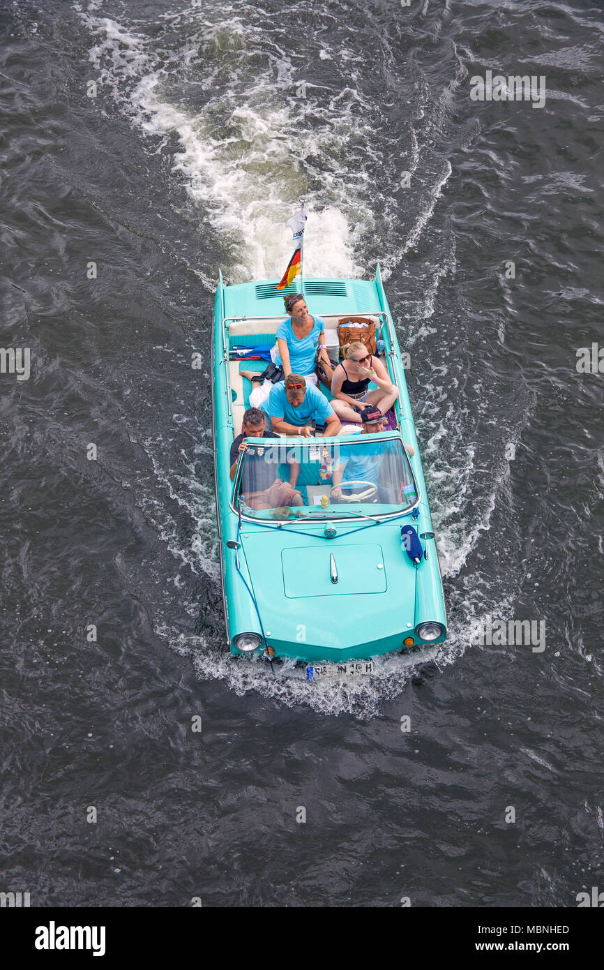 Amphicar hi-res stock photography and images - Alamy