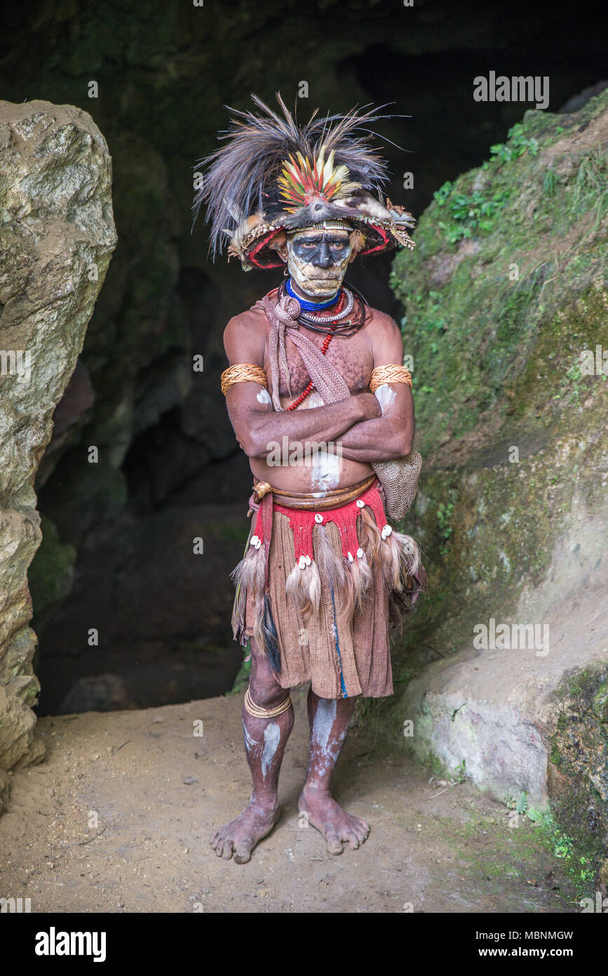 A Huli wigman painted with mourning colors, Tari Valley Papua New ...