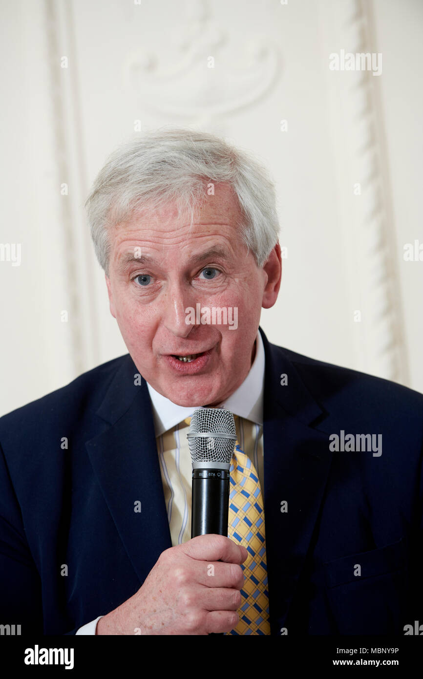 Hugo vickers queen mother hi-res stock photography and images - Alamy